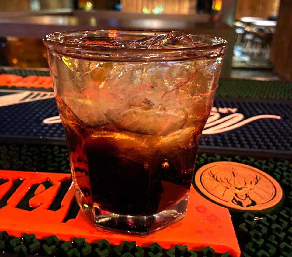 ClÁsicos » Ruso negro - Tobalaba Providencia - Bar Moloko